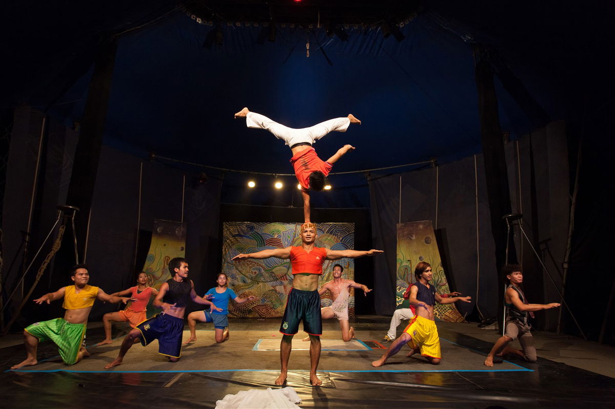 Evening Phare Circus & Dinner | Trailfinders Ireland